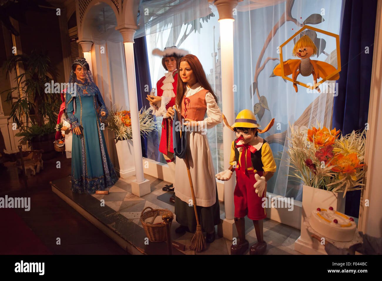Waxworks hi-res stock photography and images - Alamy