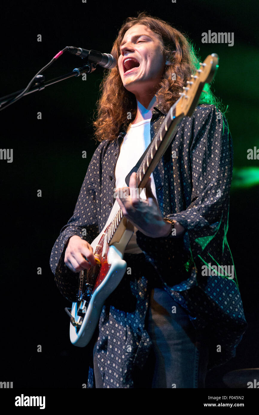 Milwaukee, Wisconsin, USA. 5th Aug, 2015. Musician GARRETT BORNS of BÃ ...