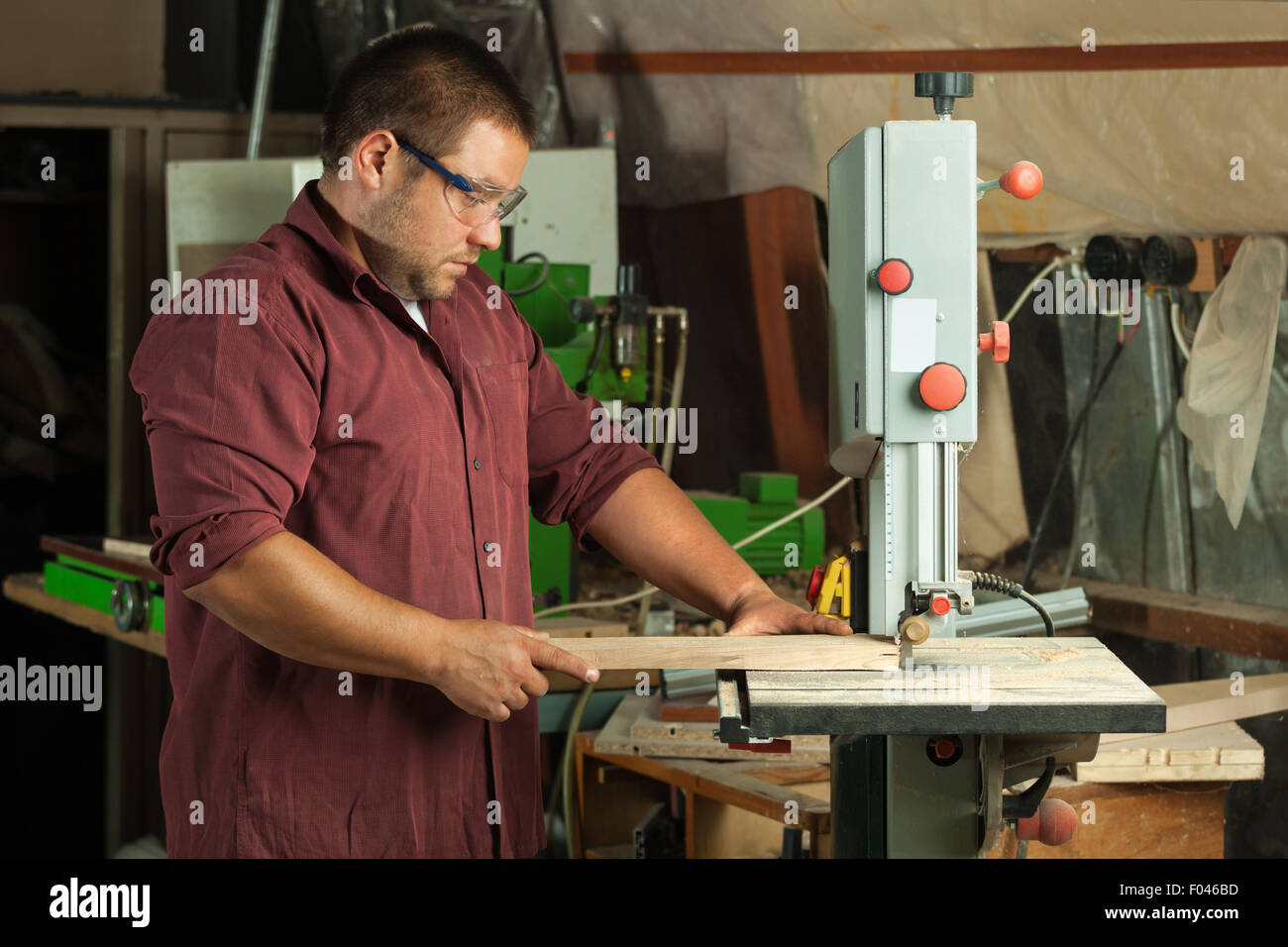Sawing machine hi-res stock photography and images - Alamy