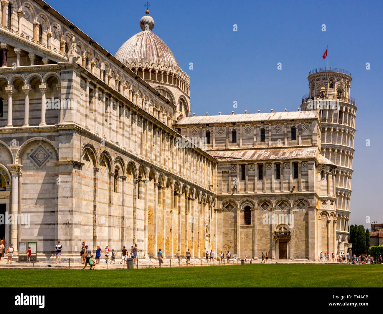 Pisa Cathedral and the famous Leaning Tower of Pisa. Tuscany, Italy ...