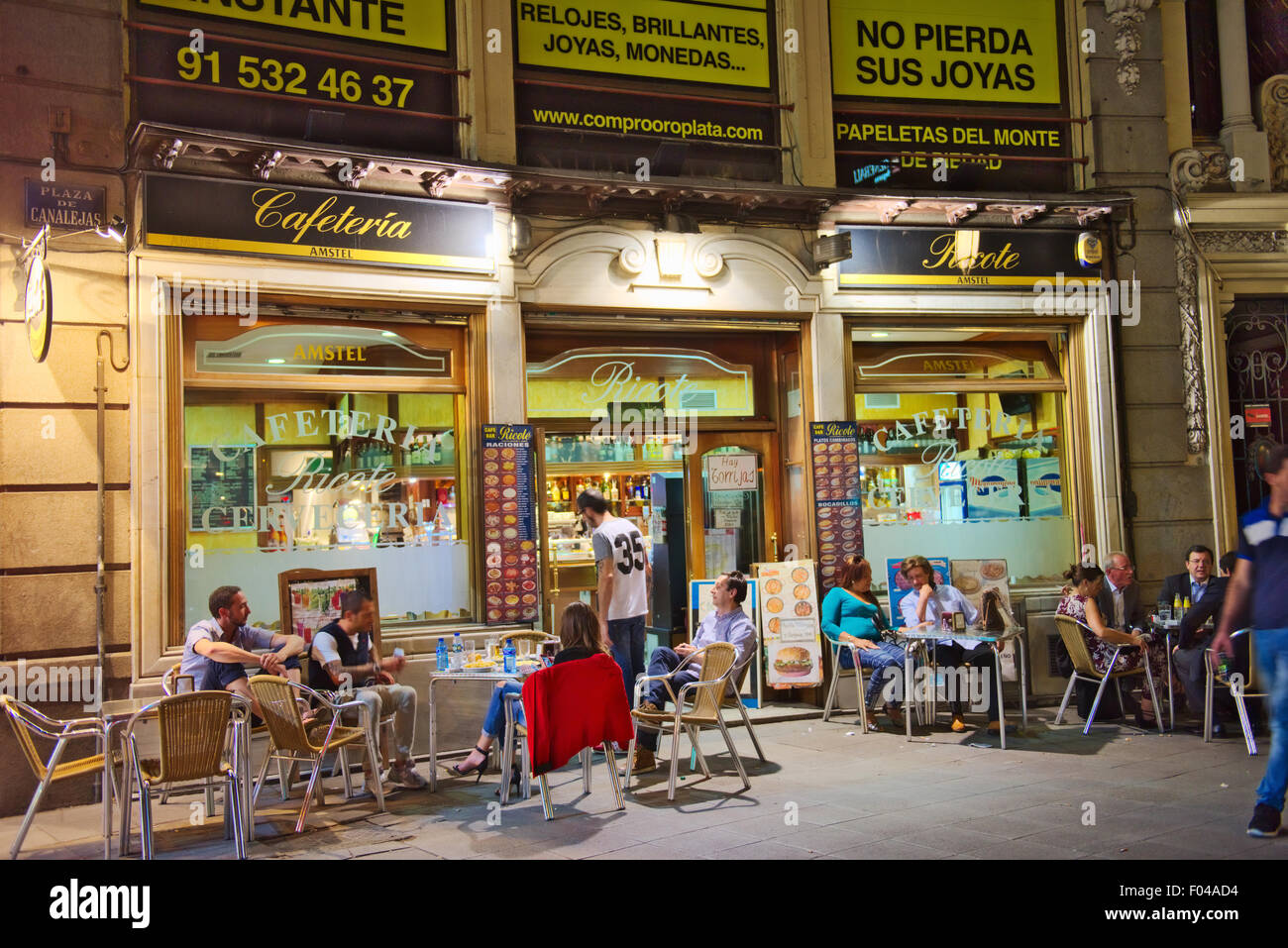 Cafe culture hi-res stock photography and images - Alamy