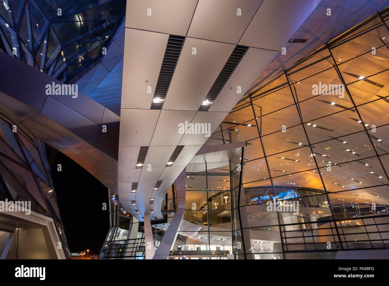 Delivery centre hi-res stock photography and images - Alamy