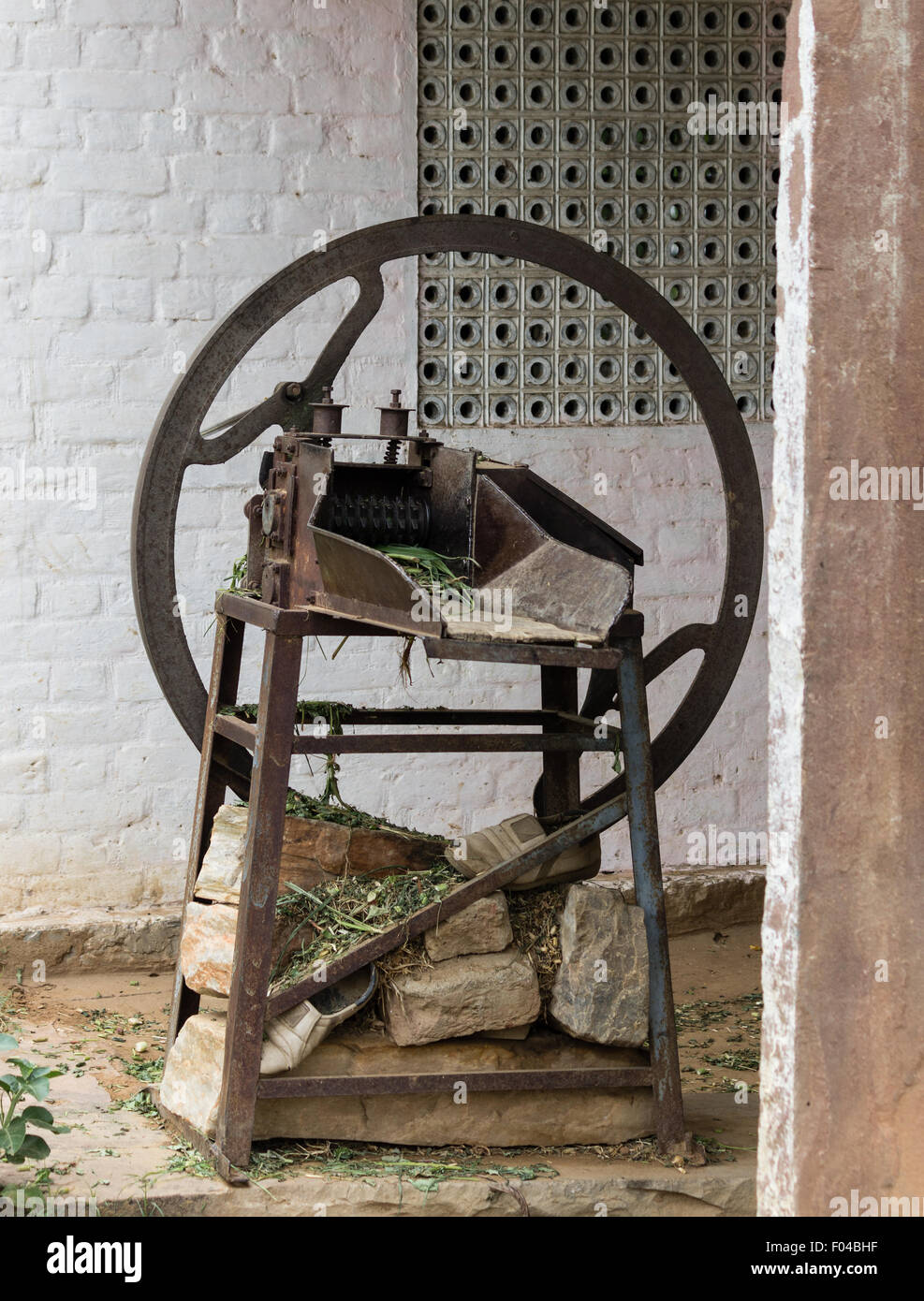 Classical indian chaff cutter Stock Photo - Alamy