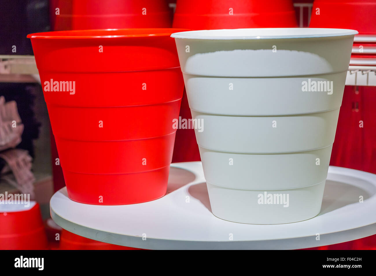 White color and red hi-res stock photography and images - Alamy