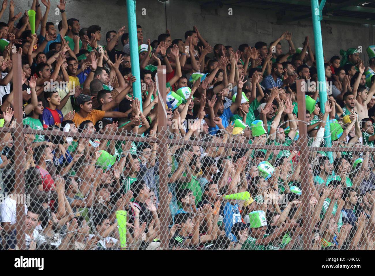 Gaza City, Gaza Strip, Palestinian Territory. 6th Aug, 2015. Fans ...