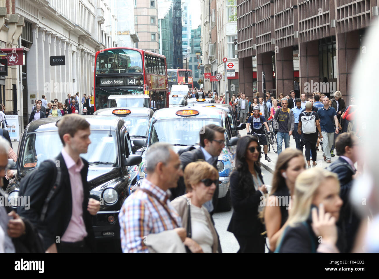 London underground staff hi-res stock photography and images - Alamy
