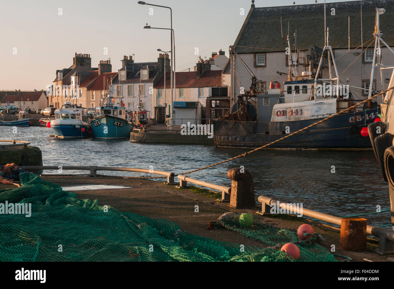Pittenweem harbour boats masts hi-res stock photography and images - Alamy