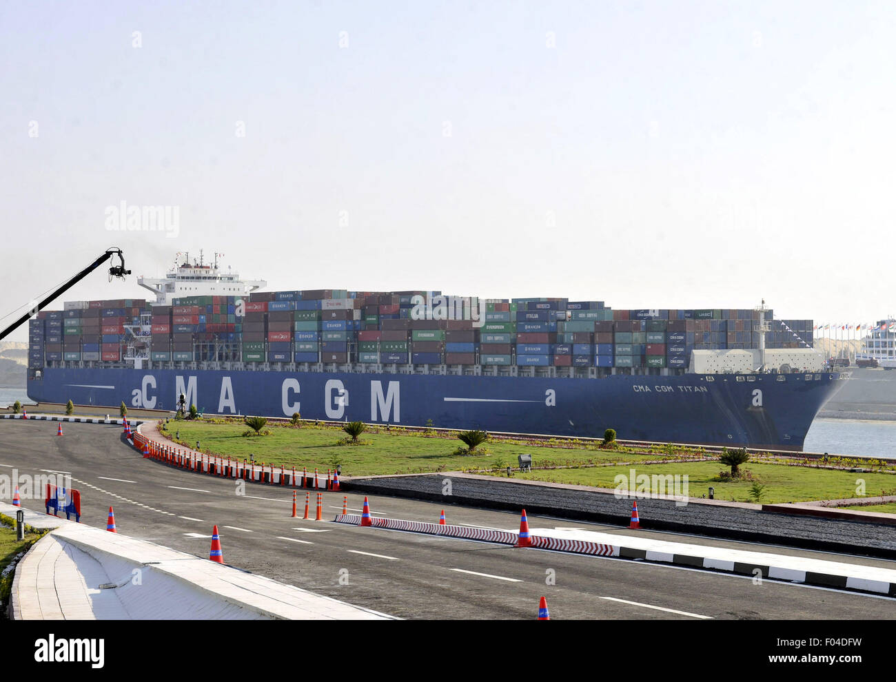 Ismailia, Ismailia, Egypt. 6th Aug, 2015. A ship passes through the new ...