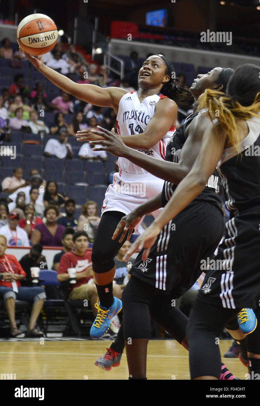 Washington, DC, USA. 5th Aug, 2015. 20150805 - Washington Mystics guard ...