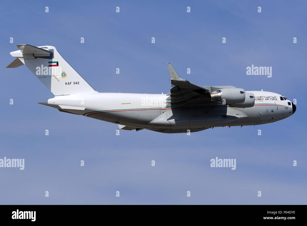 Kuwait air force c 17 hi-res stock photography and images - Alamy