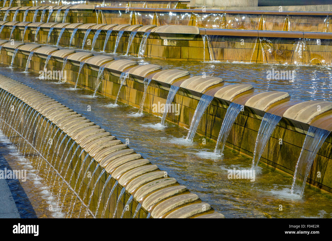Sheffield railway station hi-res stock photography and images - Alamy