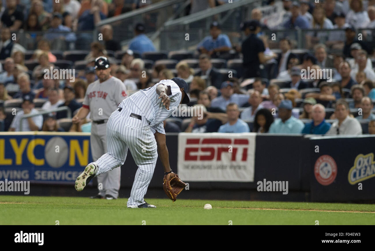 New York, New York, USA. 5th Aug, 2015. Yankees' LUIS SEVERINO tags out ...