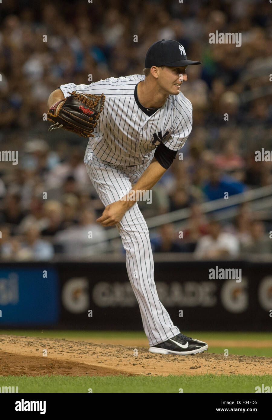 New York, New York, USA. 5th Aug, 2015. Yankees' reliever CHASEN SHREVE ...