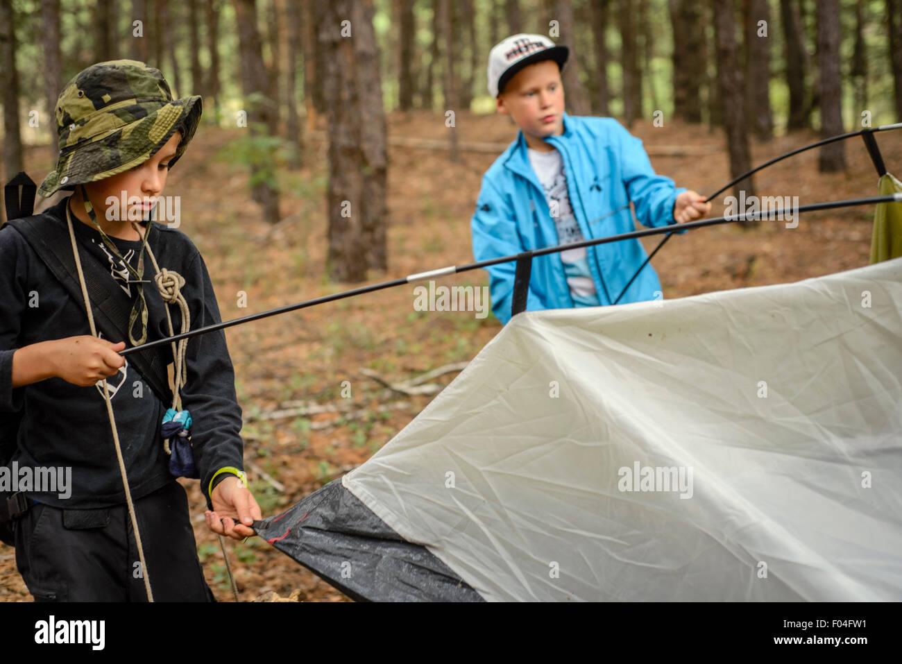 Scout scouting tent hi-res stock photography and images - Alamy