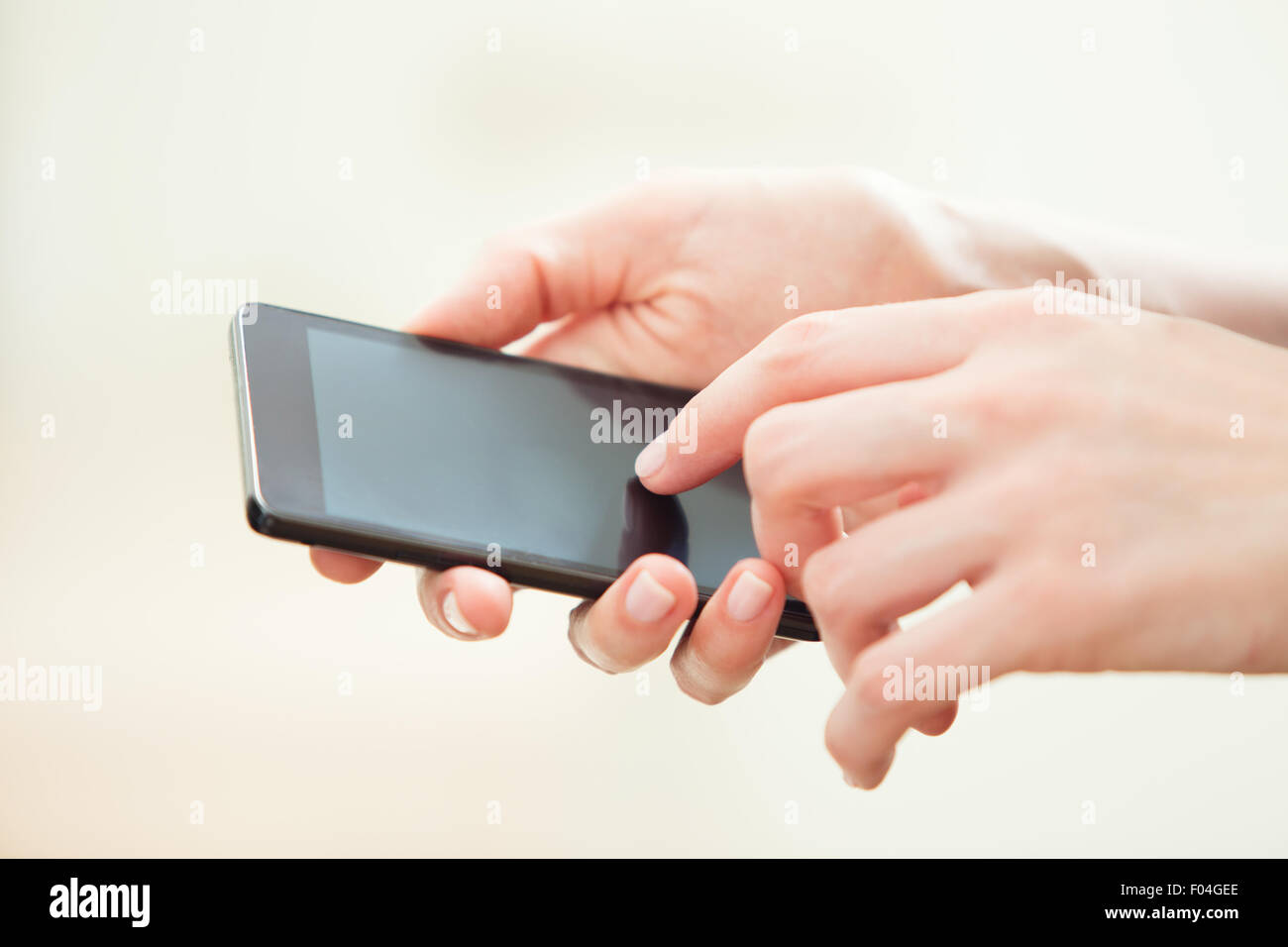 Mobile phone keypad hand hi-res stock photography and images - Alamy