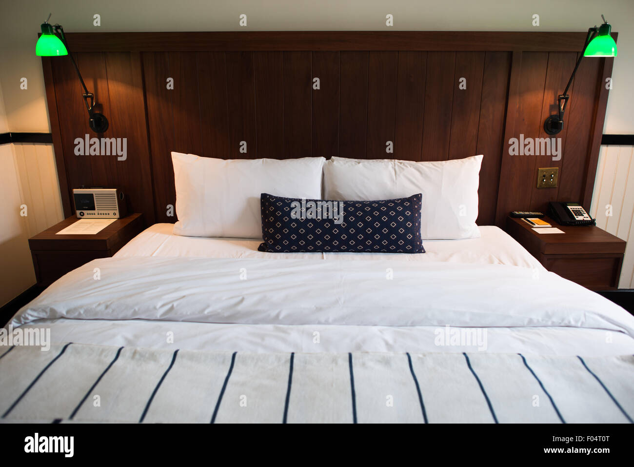 PANAMA CITY, Panama--Bed in a luxury hotel Stock Photo - Alamy