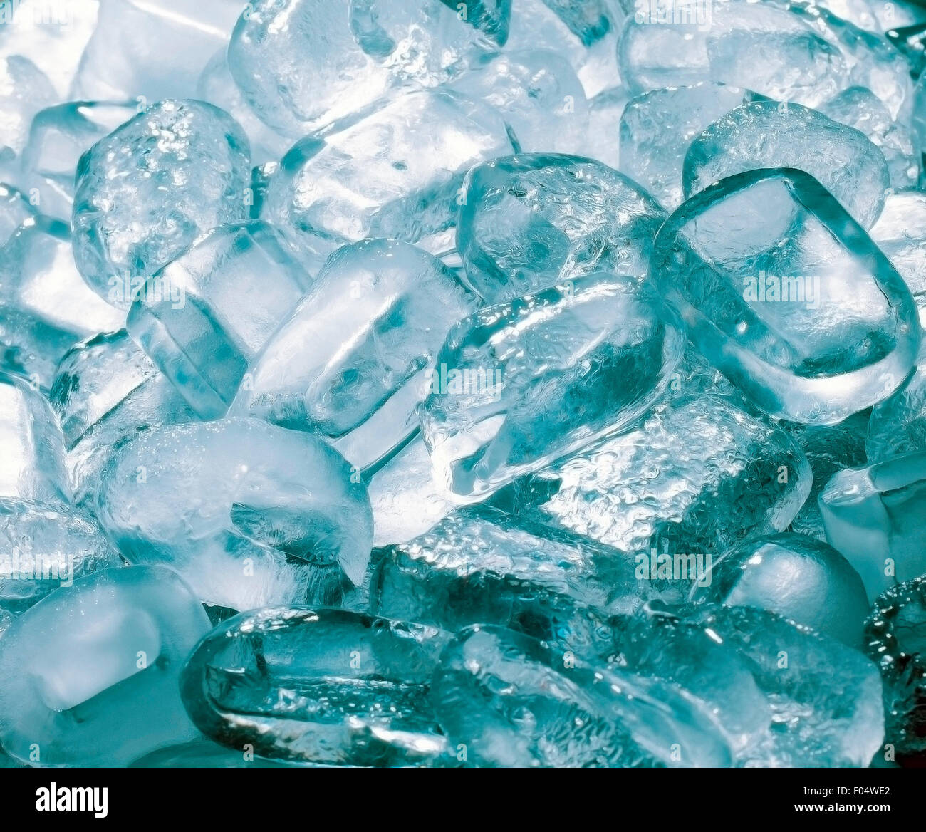 Texture of ice cubes Stock Photo - Alamy