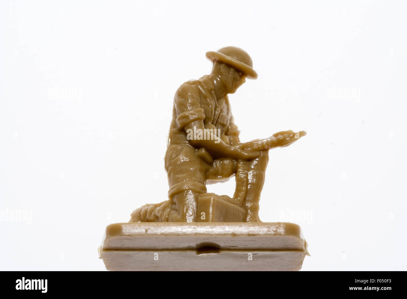 Airfix HO/00 scale model toy figure. Second series 8th Army world war ...