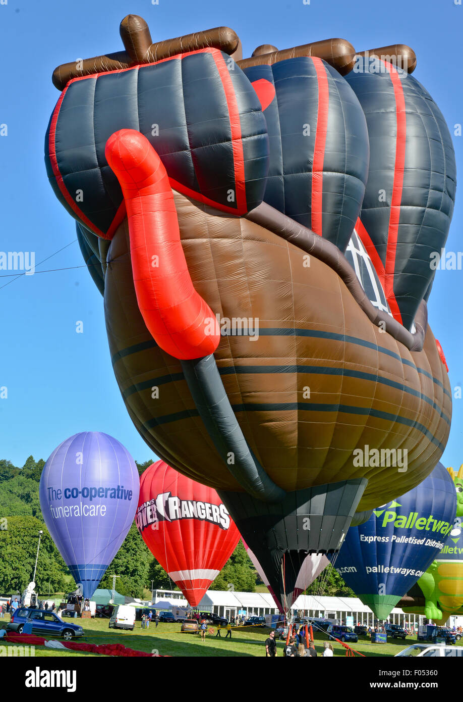 Hot air balloon pirate ship hi-res stock photography and images - Alamy