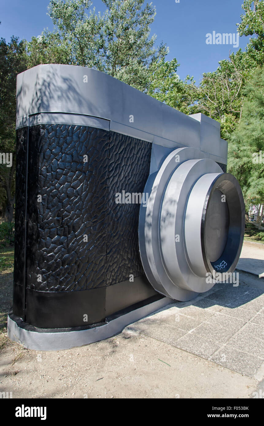 Giant camera lens hi-res stock photography and images - Alamy