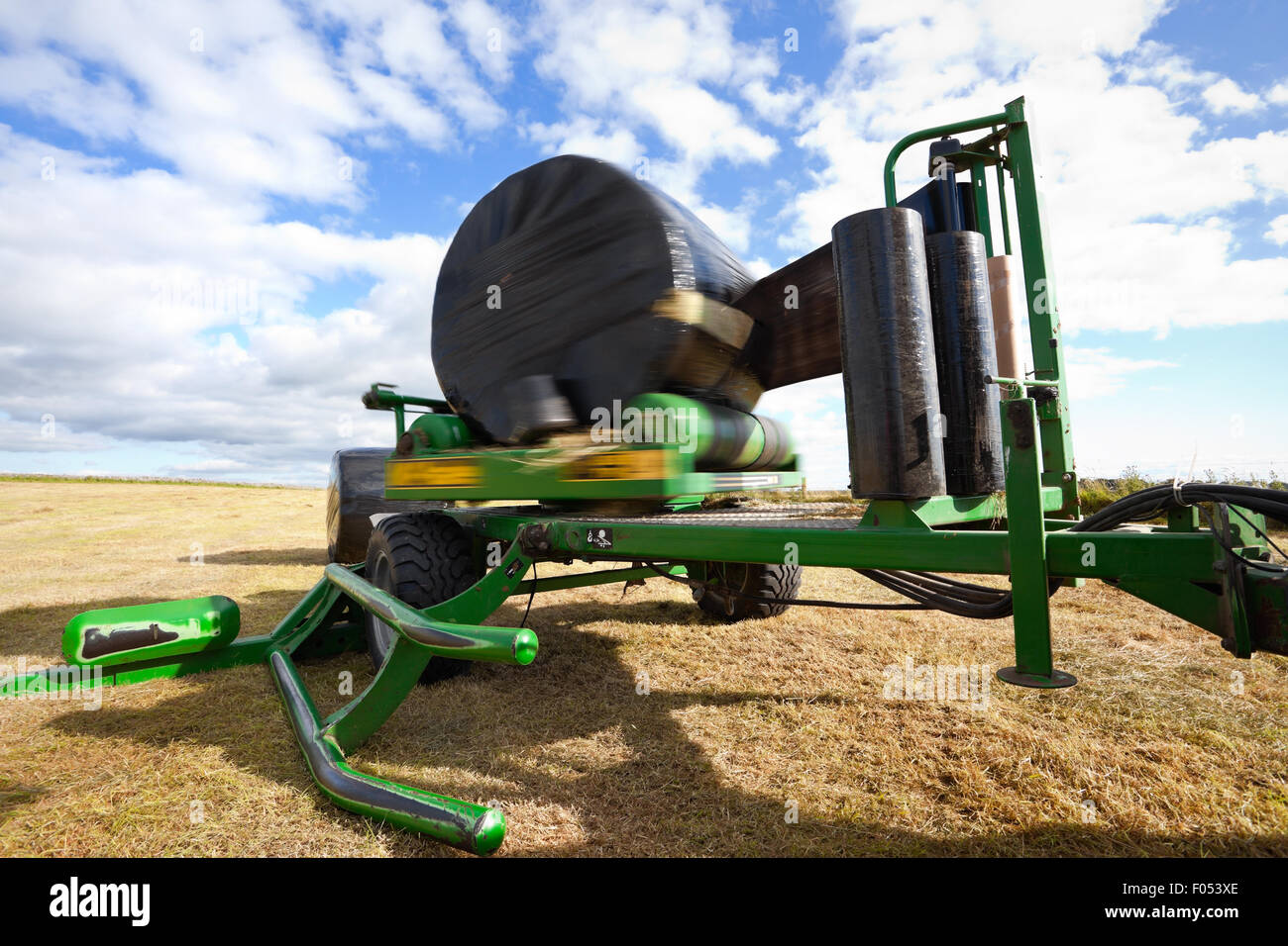 Round bale wrapping hi-res stock photography and images - Alamy