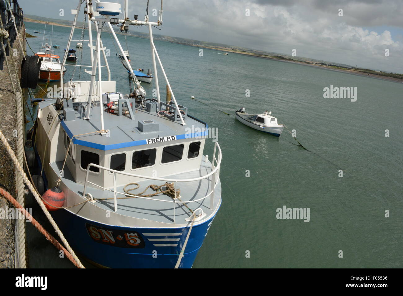 Fishing Boat on Appledore Quay, Taw Torridge Estaury, North Devon South ...