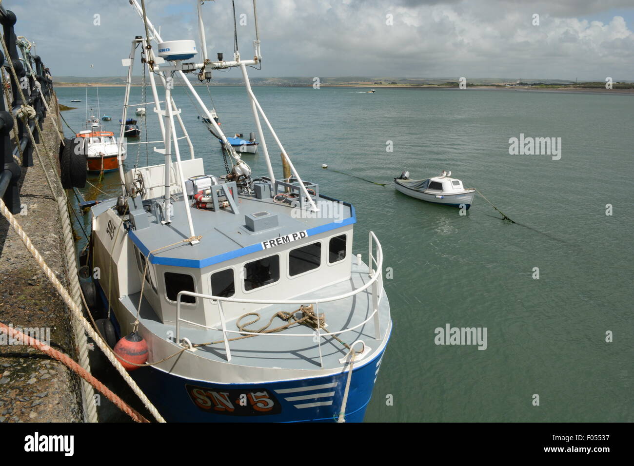 Fishing Boat on Appledore Quay, Taw Torridge Estaury, North Devon South ...
