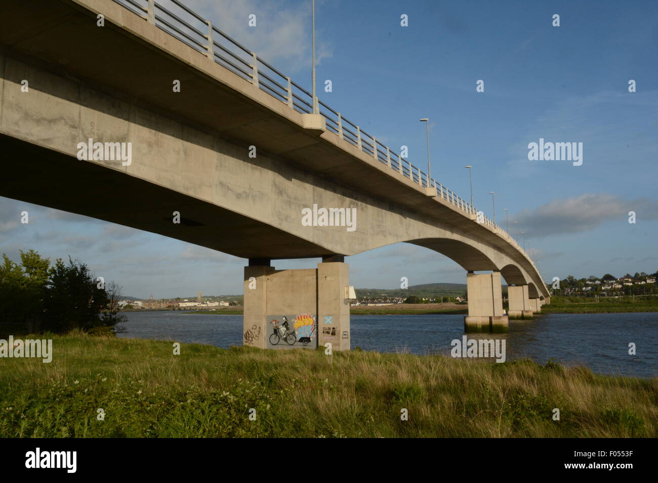 Taw Bridge Downstream Bridge in Barnstaple Devon across the River Taw ...