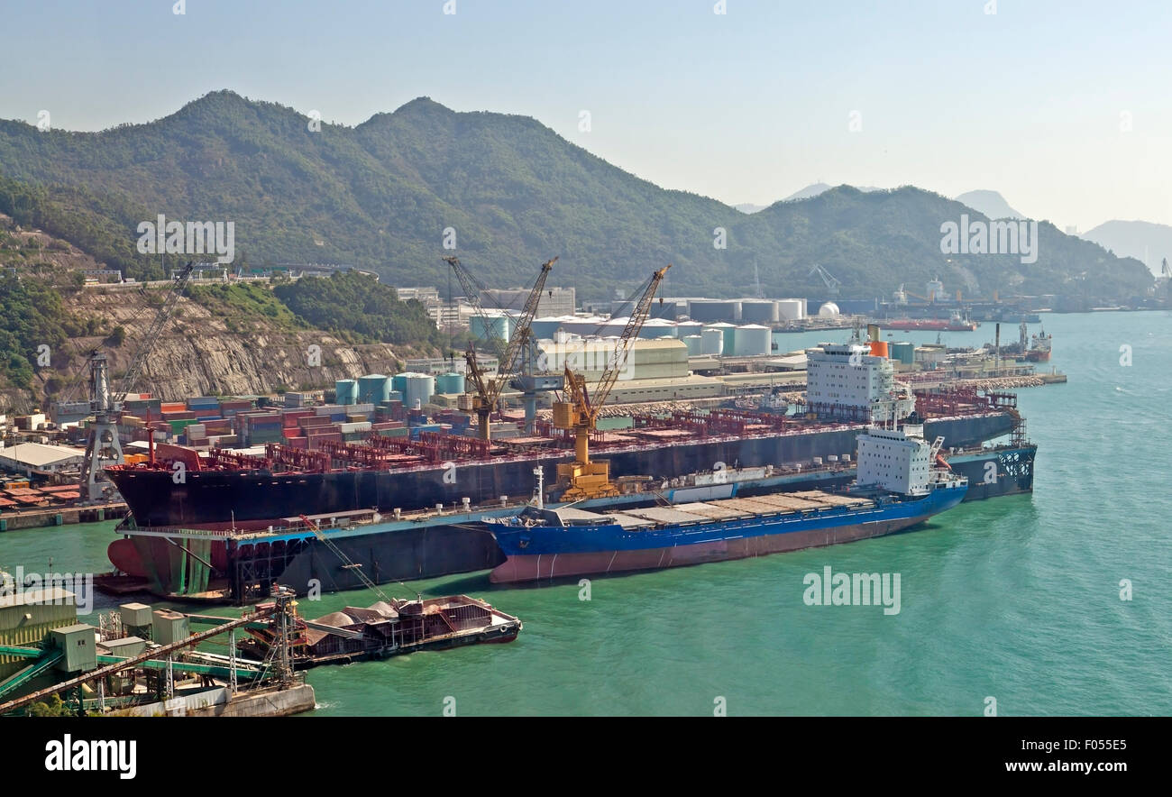 Dock shipyard floating dock shipyard hi-res stock photography and ...