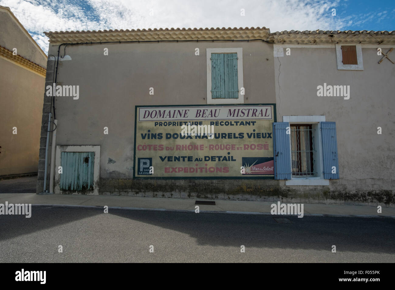 French village of rasteau hi-res stock photography and images - Alamy