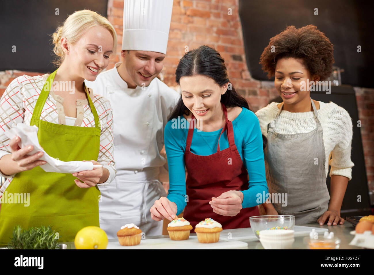 Women cook kitchen restaurant hi-res stock photography and images - Alamy