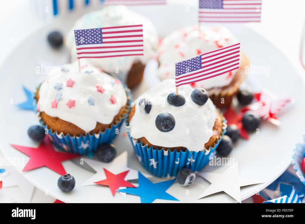 cupcakes with american flags on independence day Stock Photo - Alamy