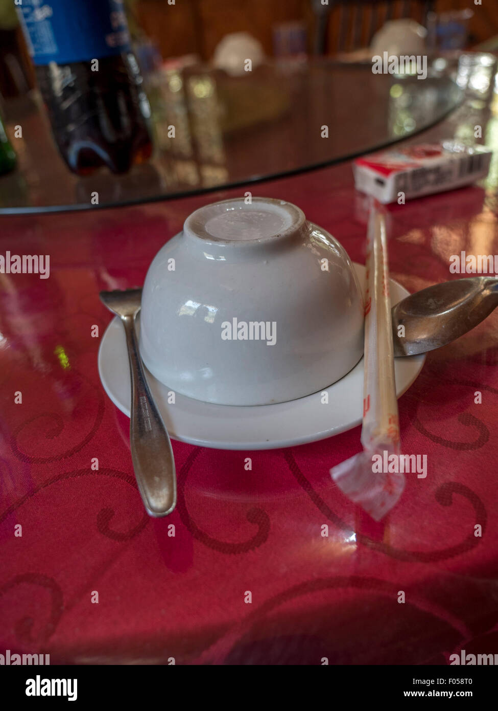Chinese table setting hi-res stock photography and images - Alamy