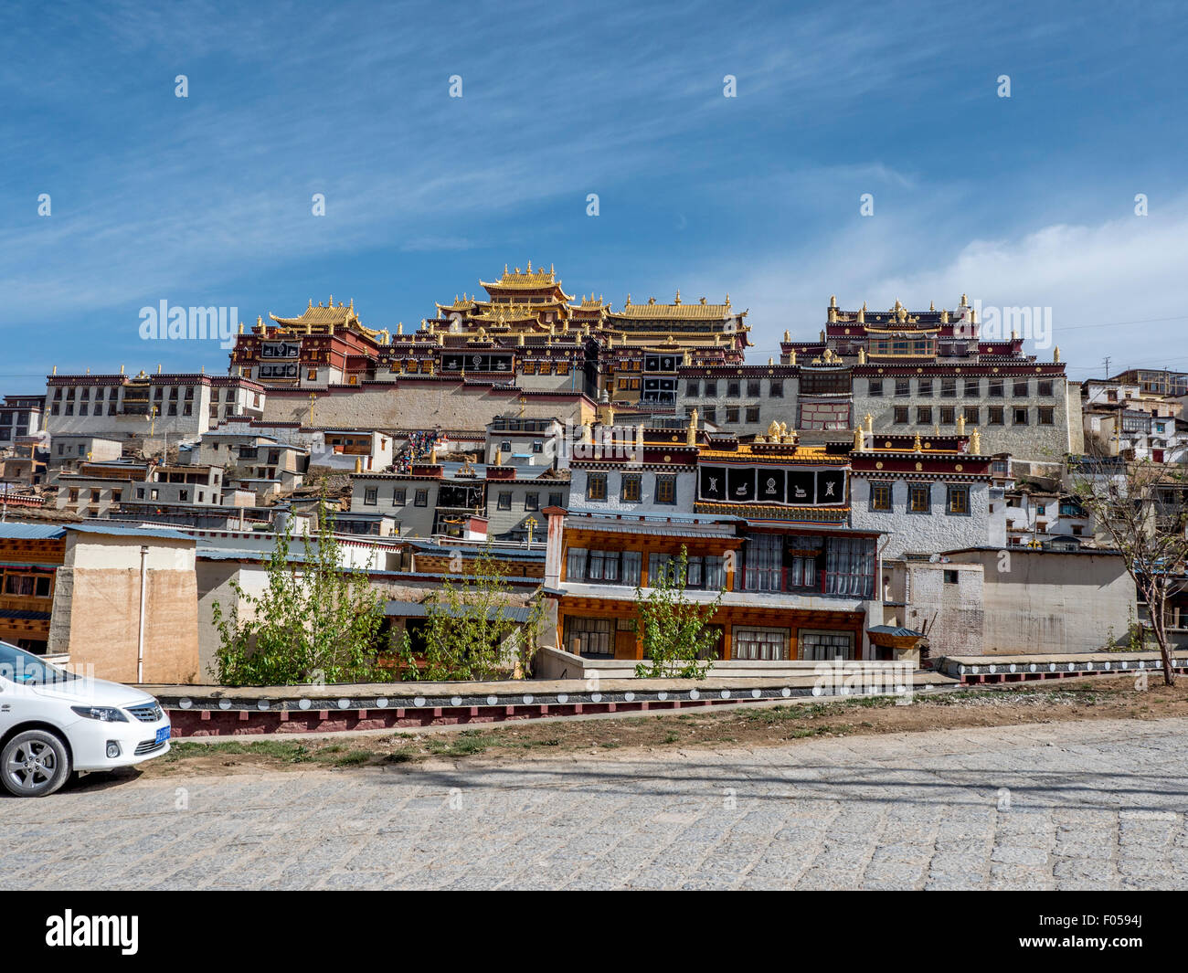 The Ganden Sumtseling Monastery Near Zhongdian Yunnan Province China ...