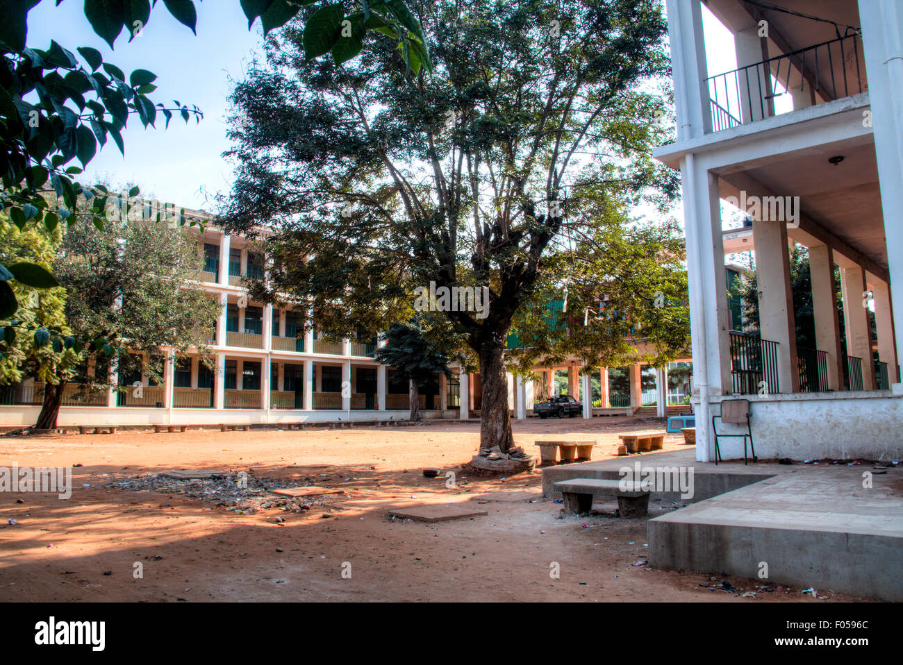 Empty building in the center of Maputo Stock Photo - Alamy