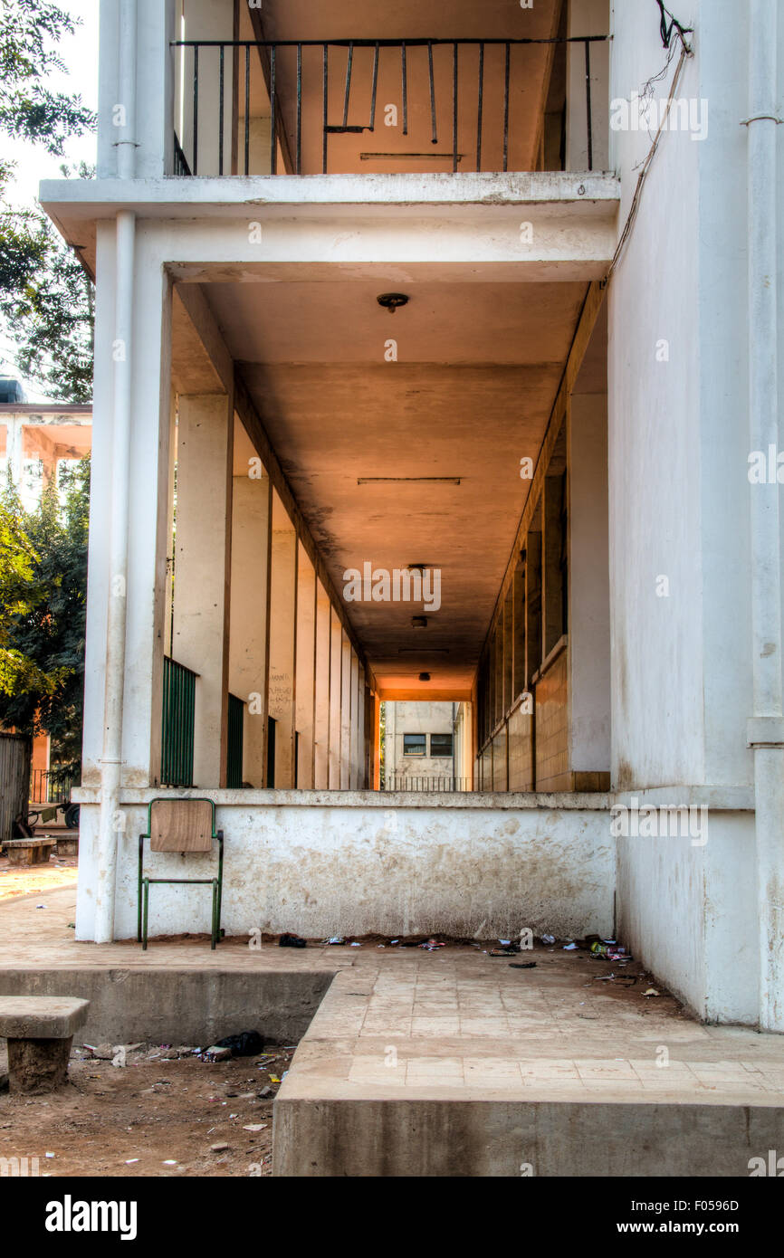 Empty building in the center of Maputo Stock Photo - Alamy