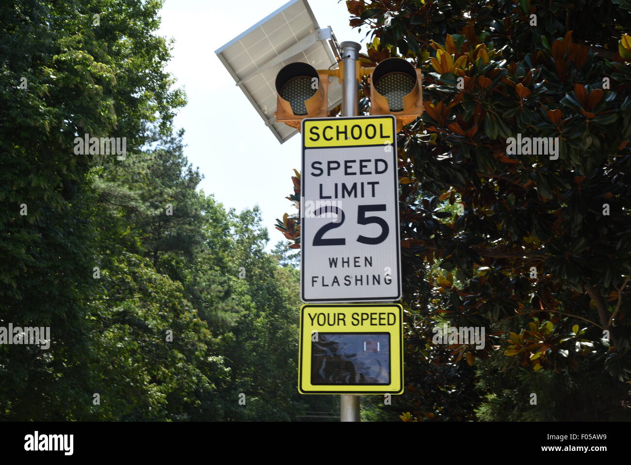 speed limit school street sign Stock Photo - Alamy