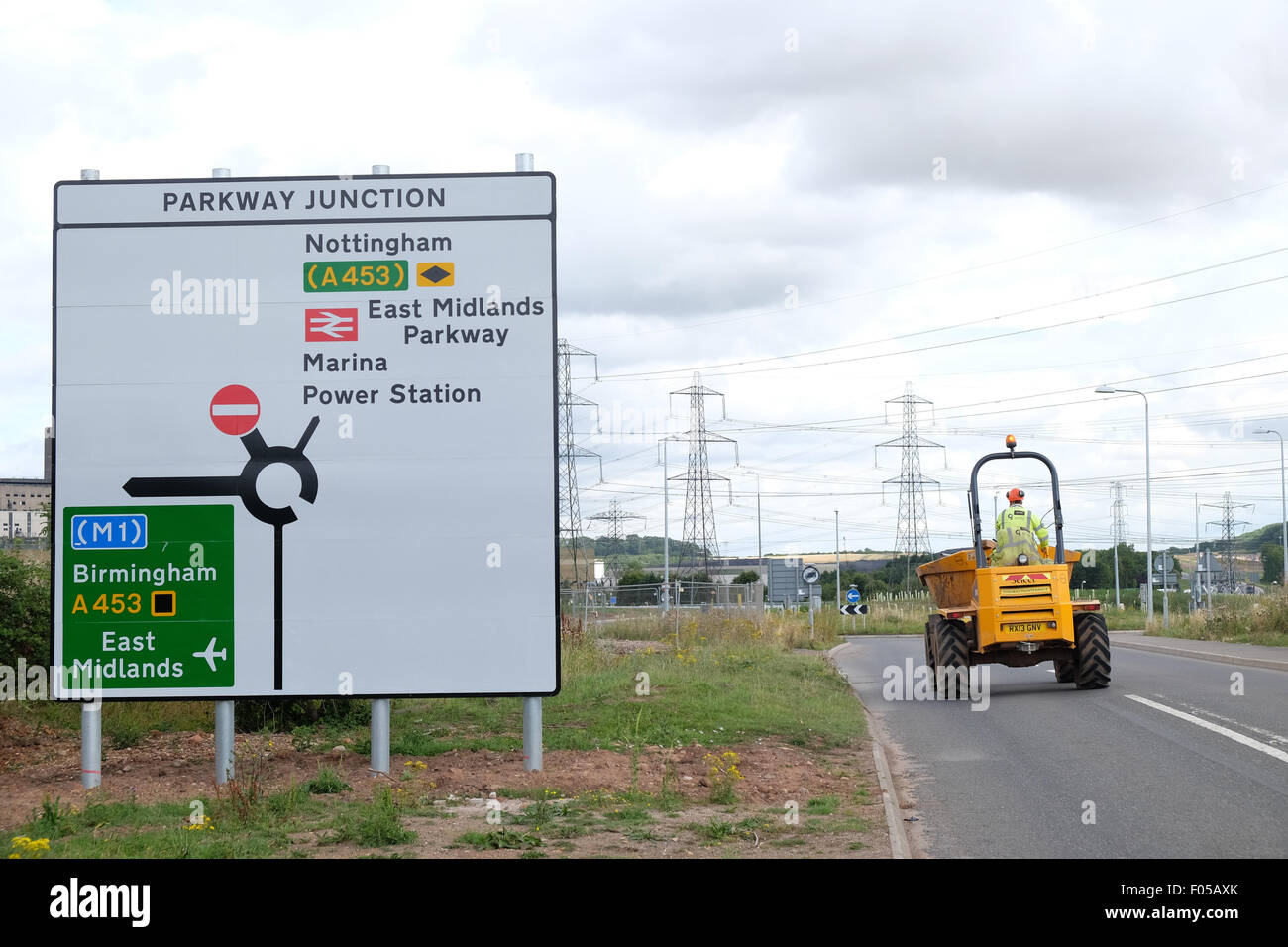 Road sign directions hi-res stock photography and images - Alamy