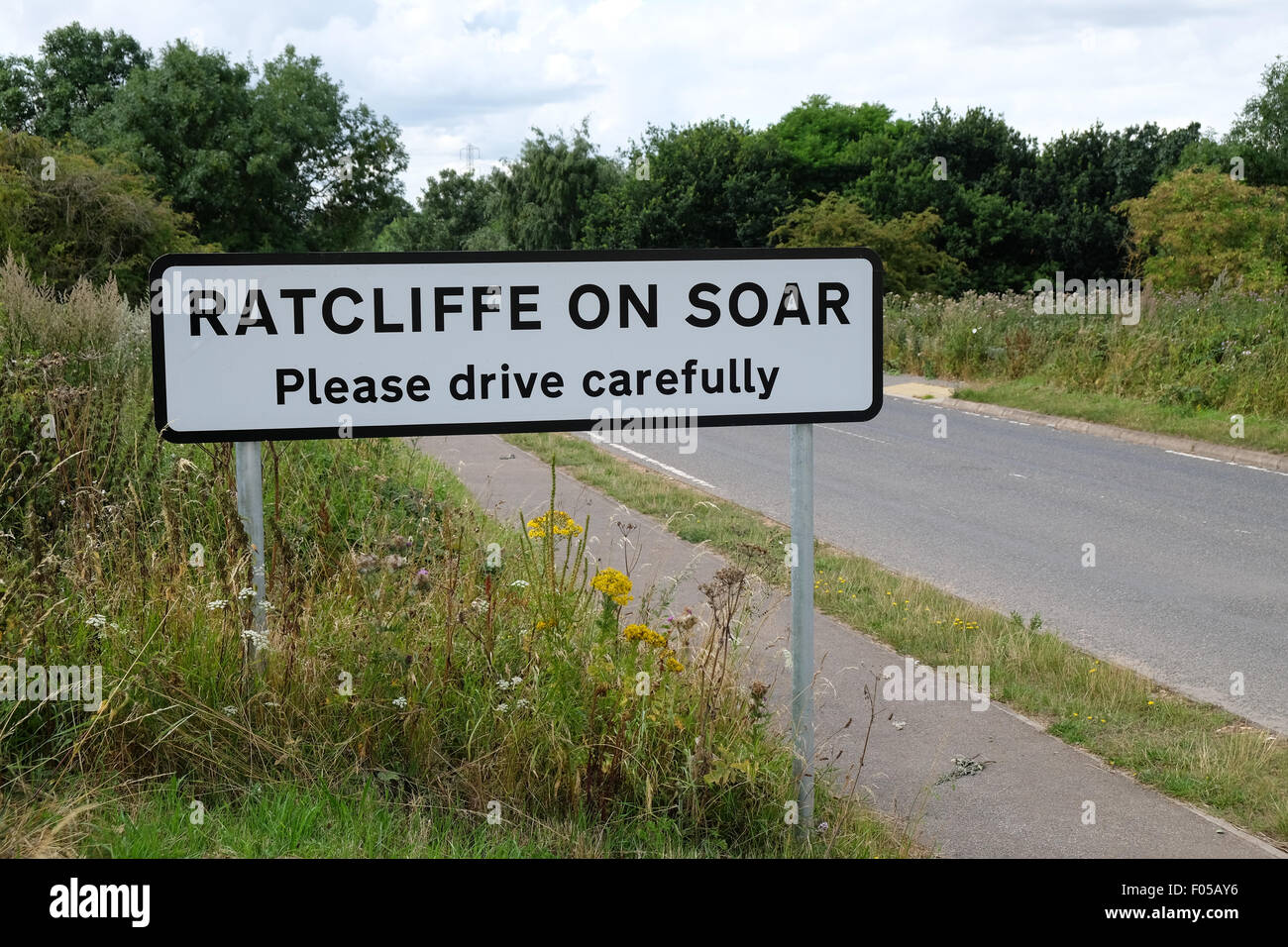 "ratcliffe on soar" village sign Stock Photo - Alamy