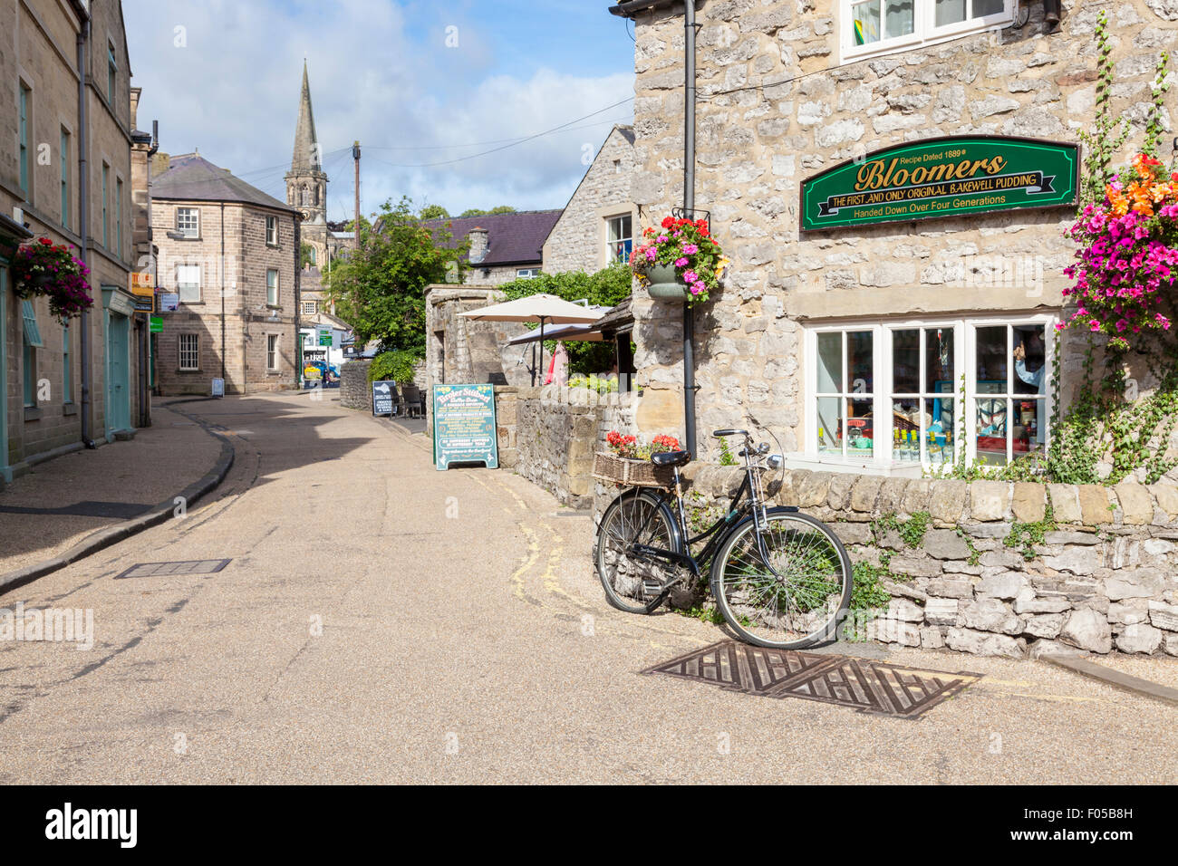 Bloomers, the original Bakewell Pudding Shop, and other shops in the ...