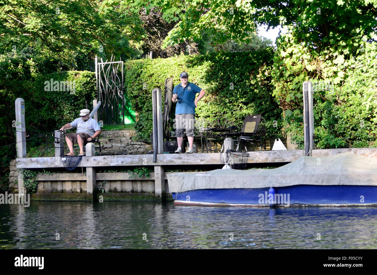 Fishing off jetty hi-res stock photography and images - Alamy