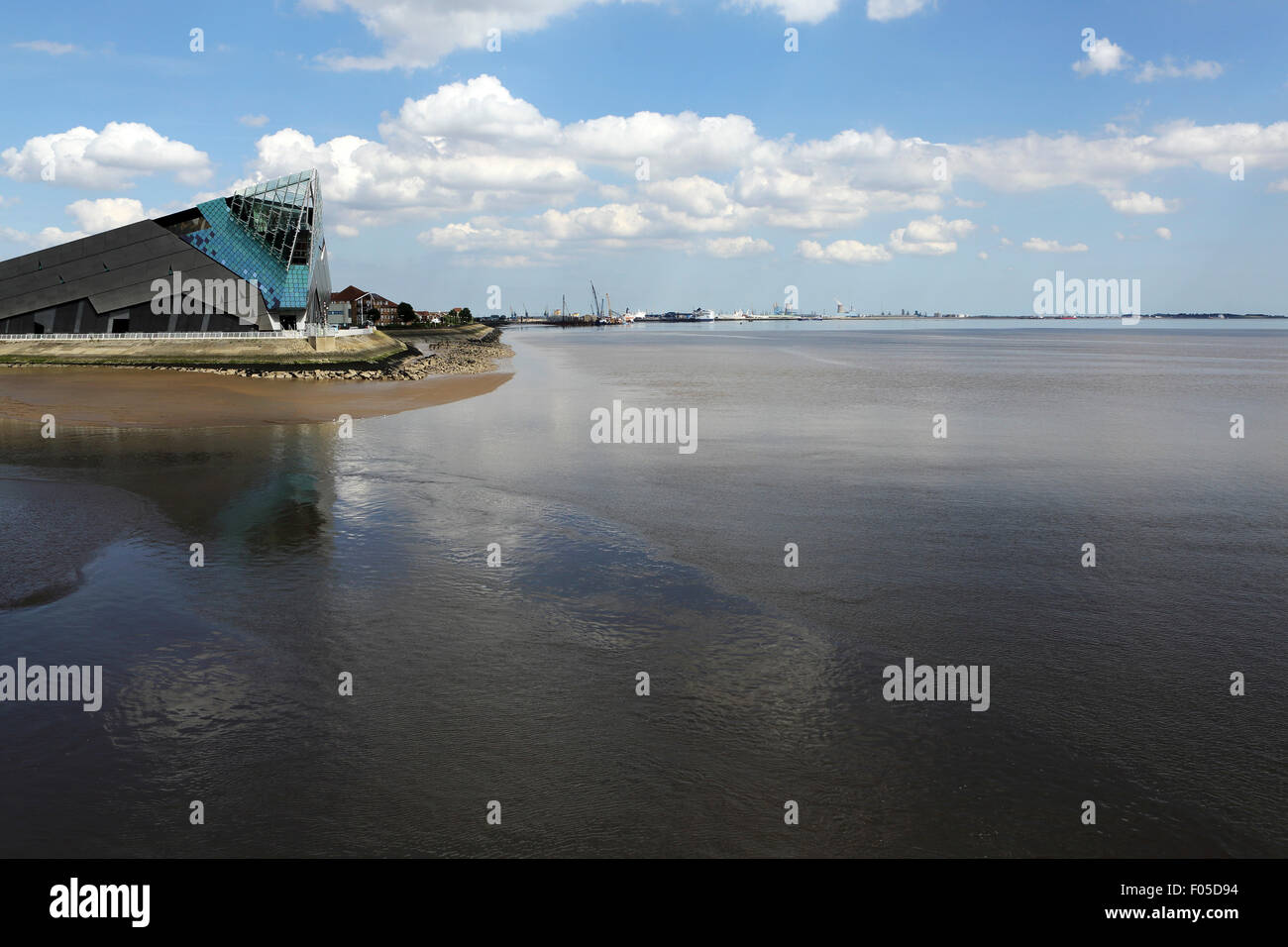 Hull Waterfront Stock Photos & Hull Waterfront Stock Images - Alamy