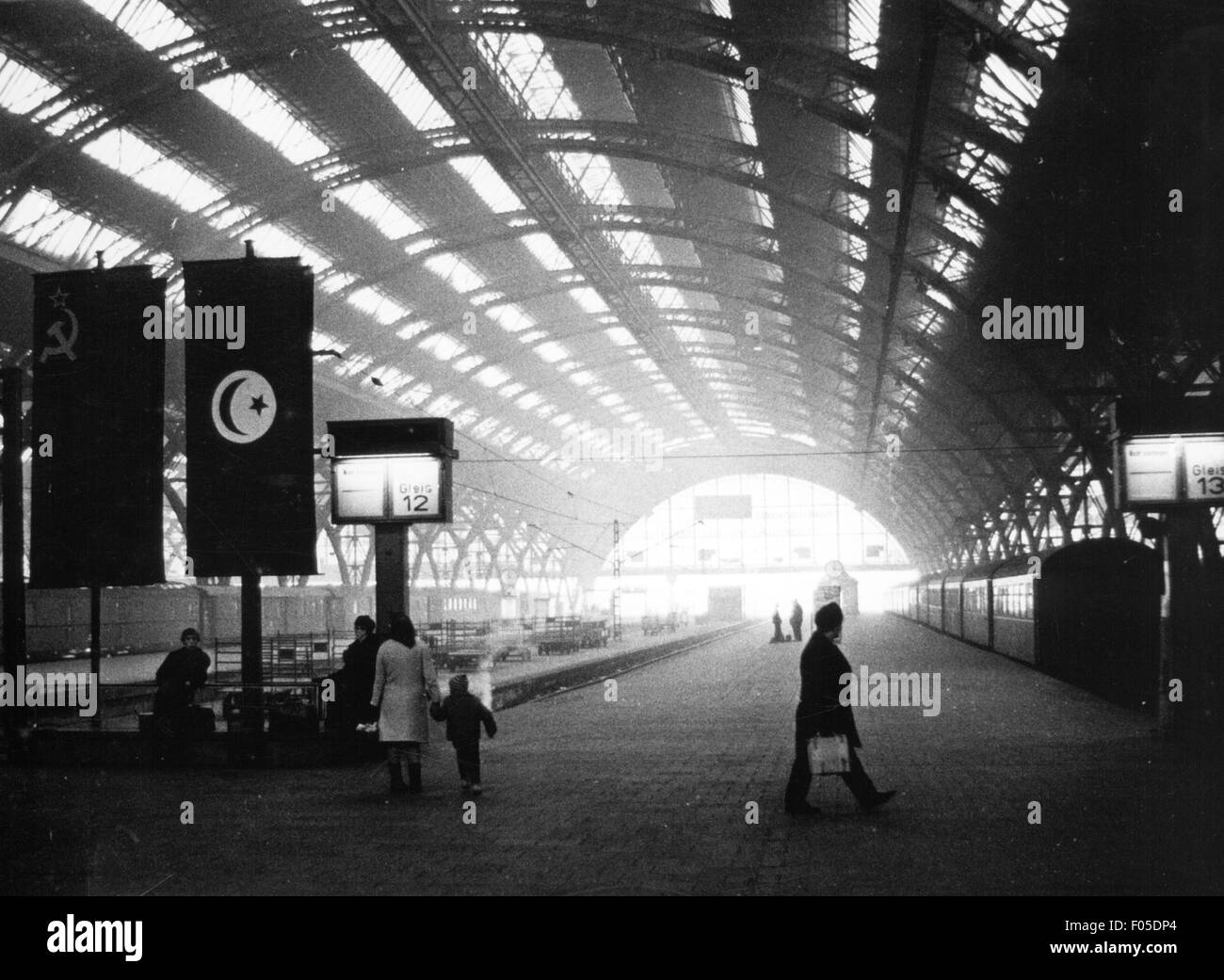 Train station interior 1970s Black and White Stock Photos & Images - Alamy