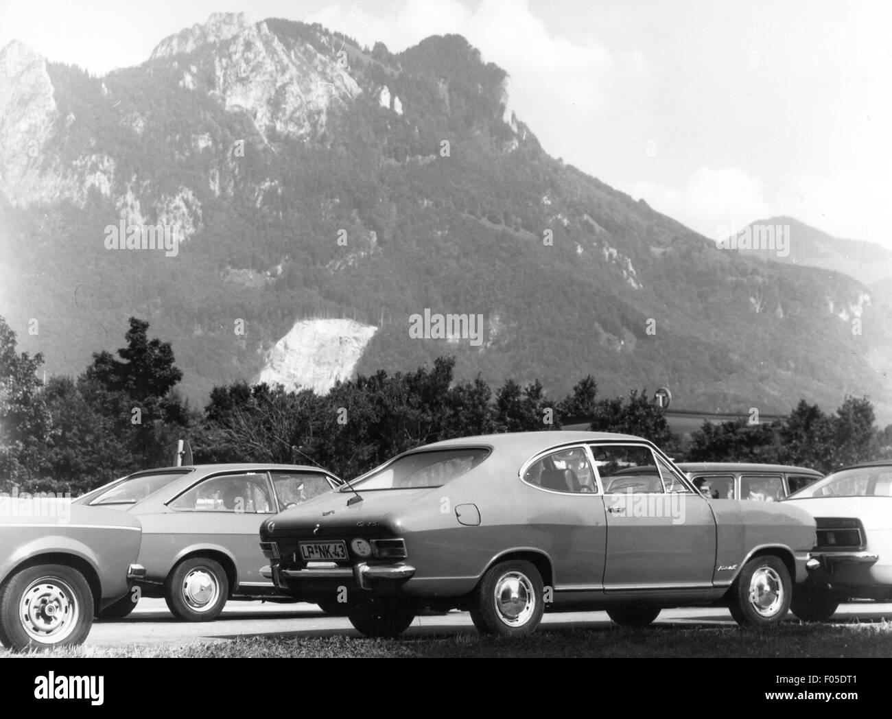 1960s car traffic hi-res stock photography and images - Alamy