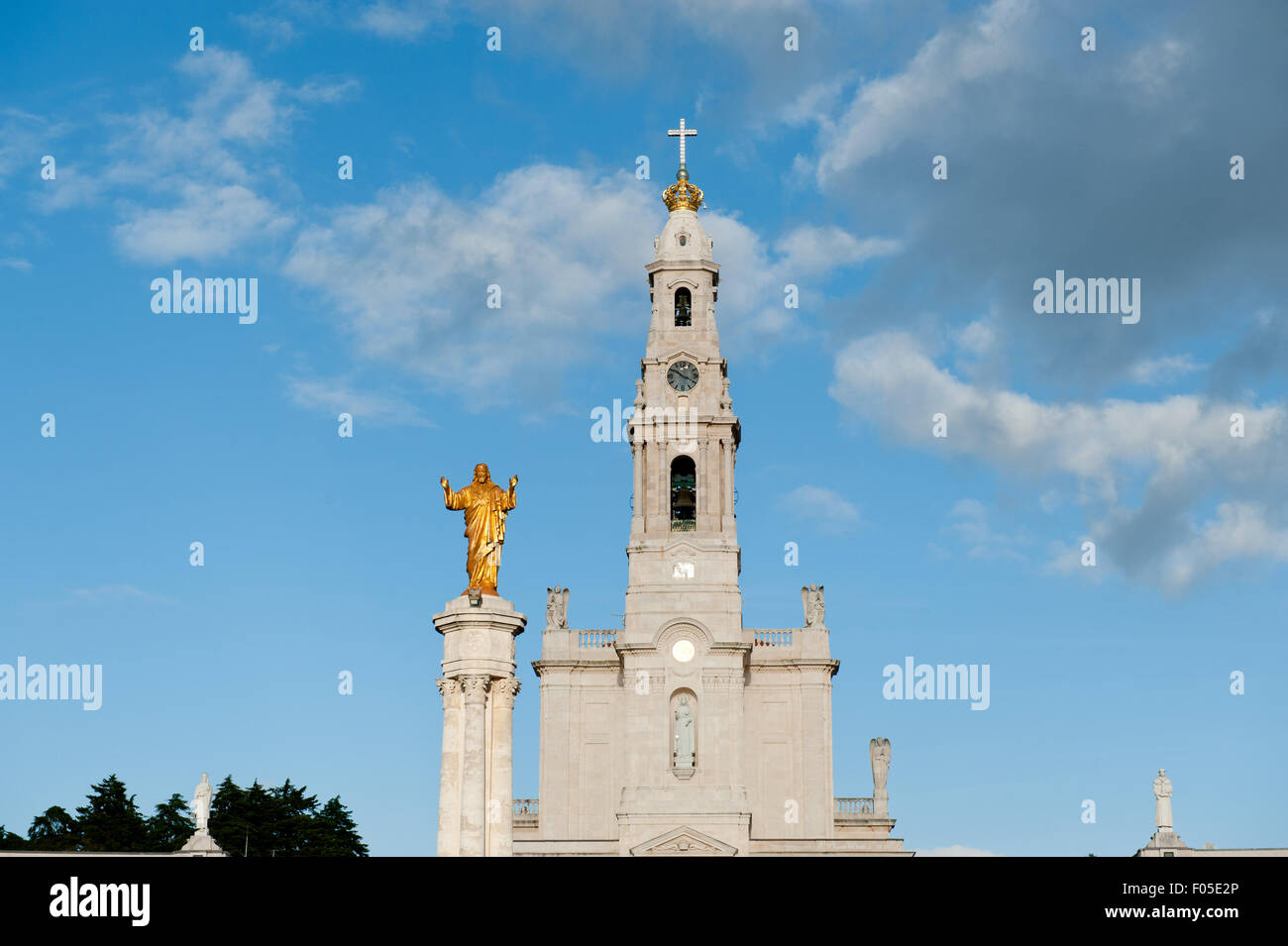 Fatima shrine portugal hi-res stock photography and images - Alamy