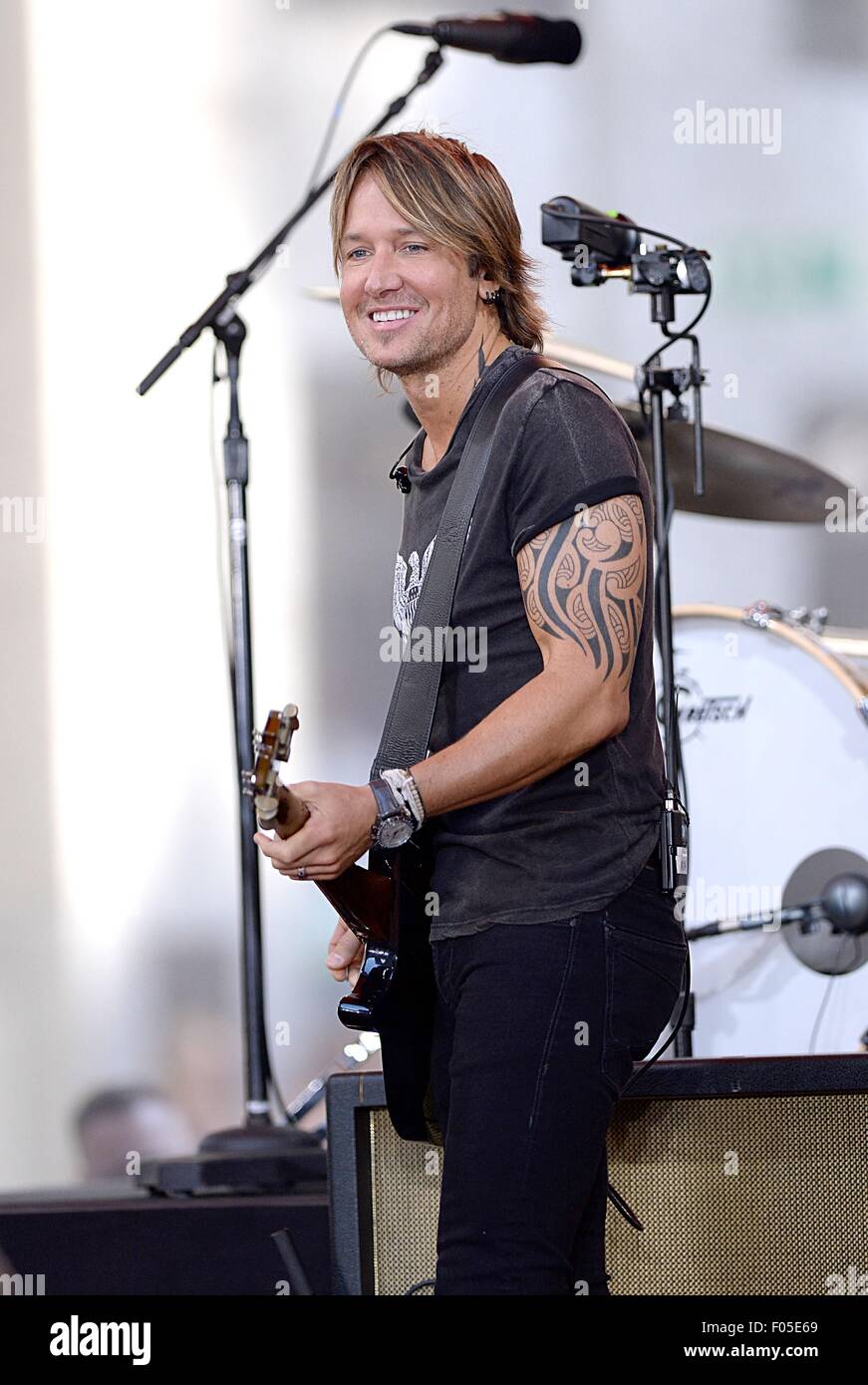 New York, NY, USA. 7th Aug, 2015. Keith Urban on stage for NBC Today ...