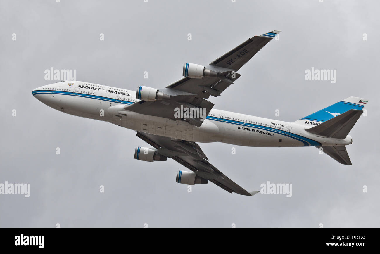 Kuwait Airways Boeing 747 9K-ADE taking off from London-Heathrow ...
