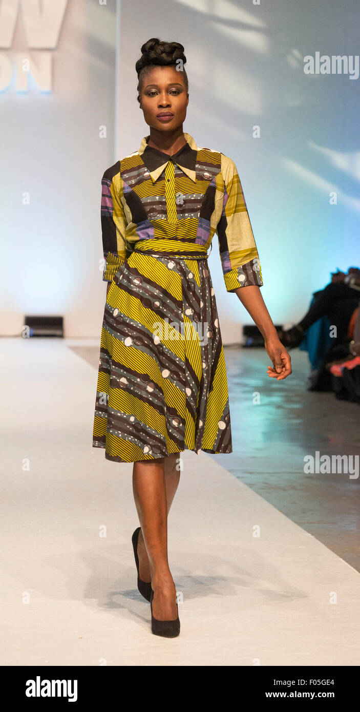 Model walks runway victoria hi-res stock photography and images - Alamy