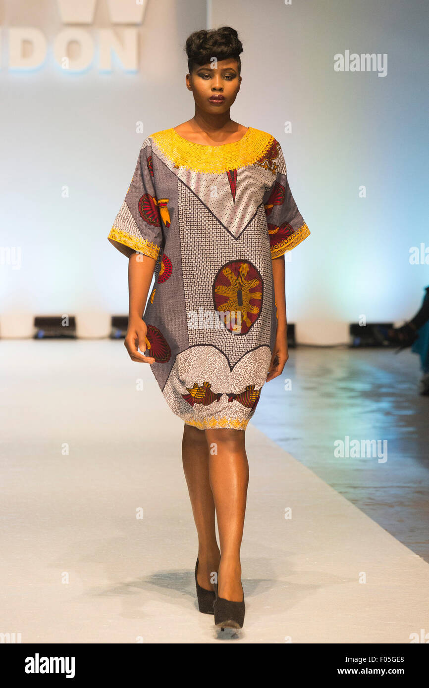 Model walks runway victoria hi-res stock photography and images - Alamy