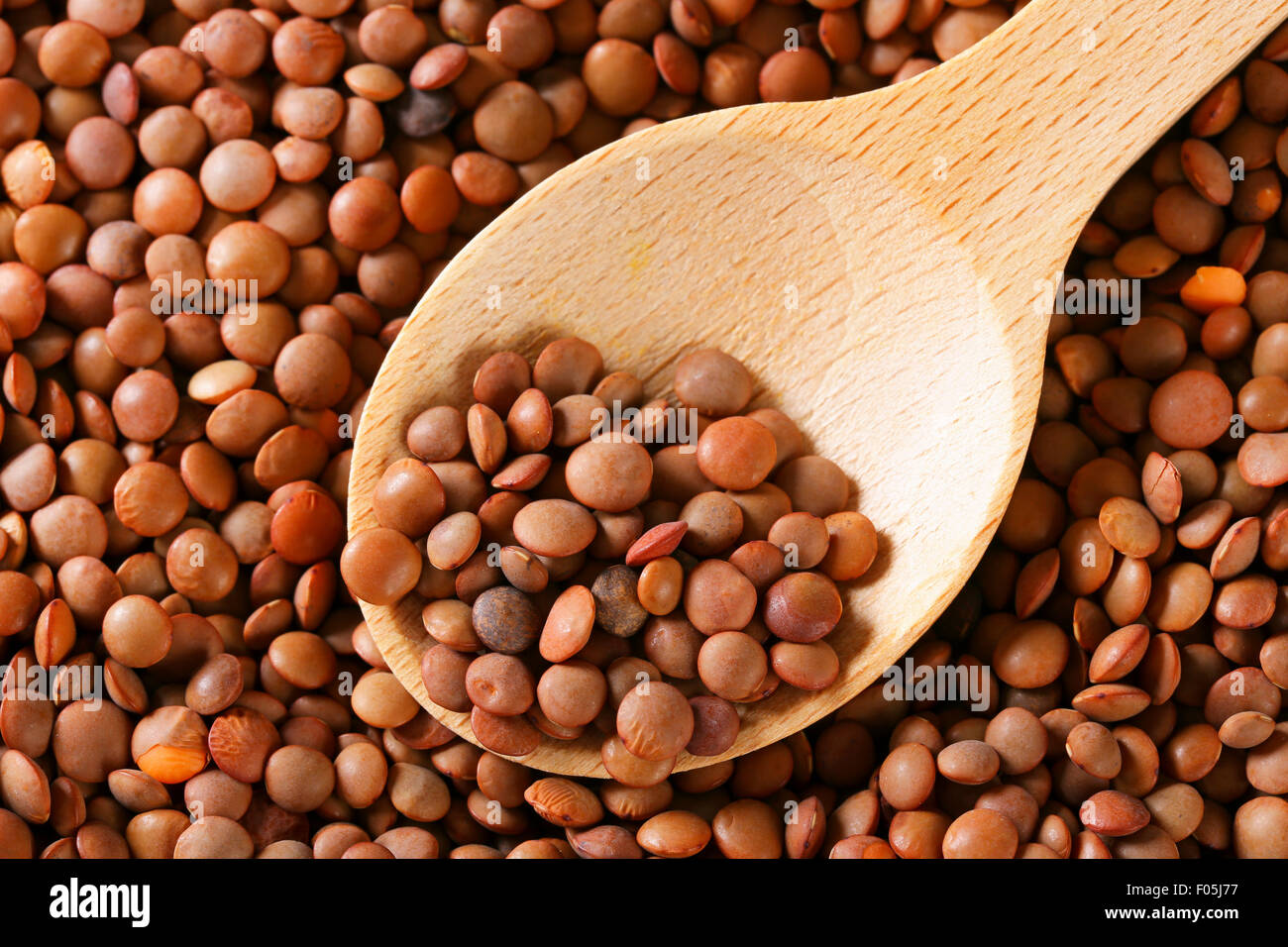 Whole red lentils - full frame Stock Photo - Alamy